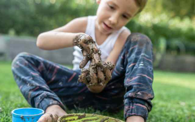 Fun in the mud! 5 things kids will love this winter