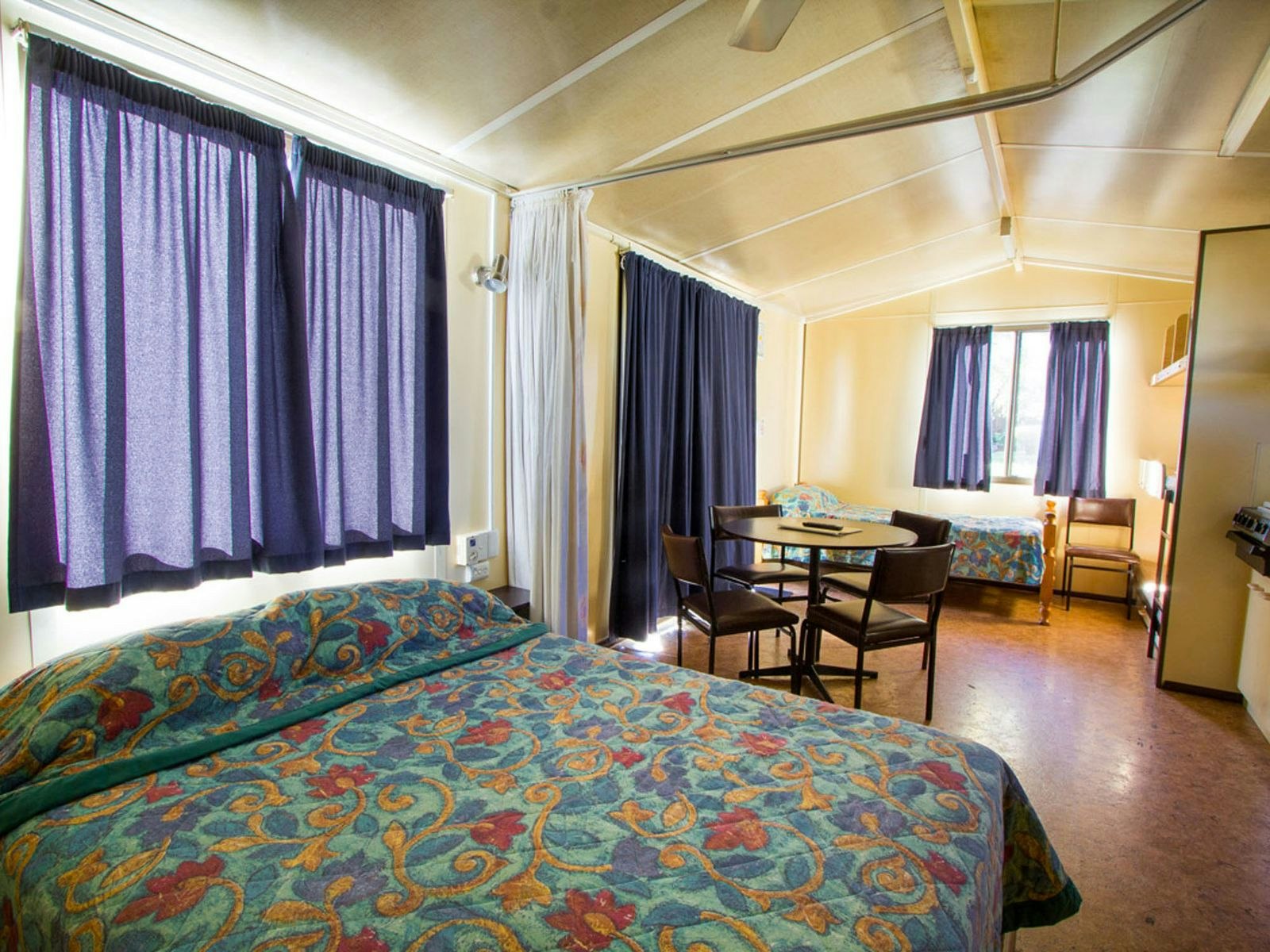 Standard Cabin - Pet Friendly | Toowoomba Caravan Park