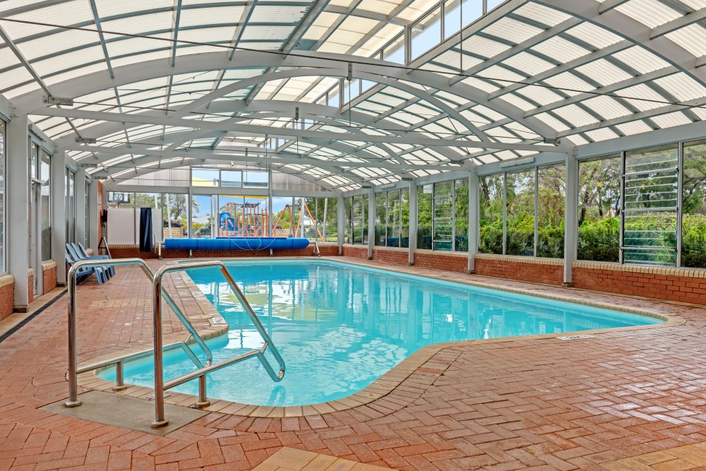 Heated swimming pools at Discovery Parks